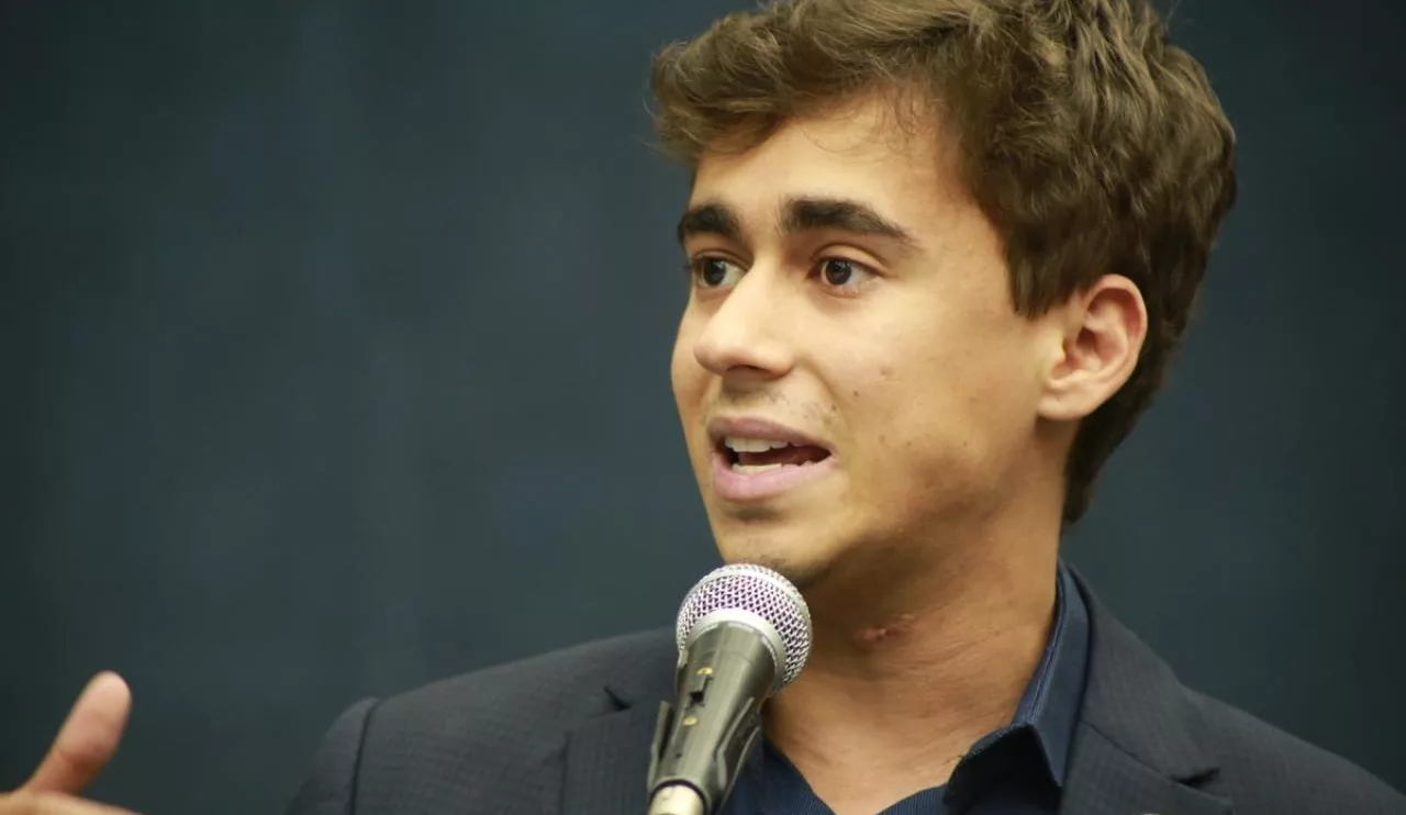Comediante exige R$ 90 mil em ação legal contra Nikolas Ferreira e ... Comediante exige R$ 90 mil em ação legal contra Nikolas Ferreira e ...